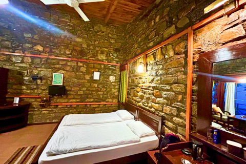 Renz Himalayan Retreat | Hotels In Ranikhet | Hotel In Corbett